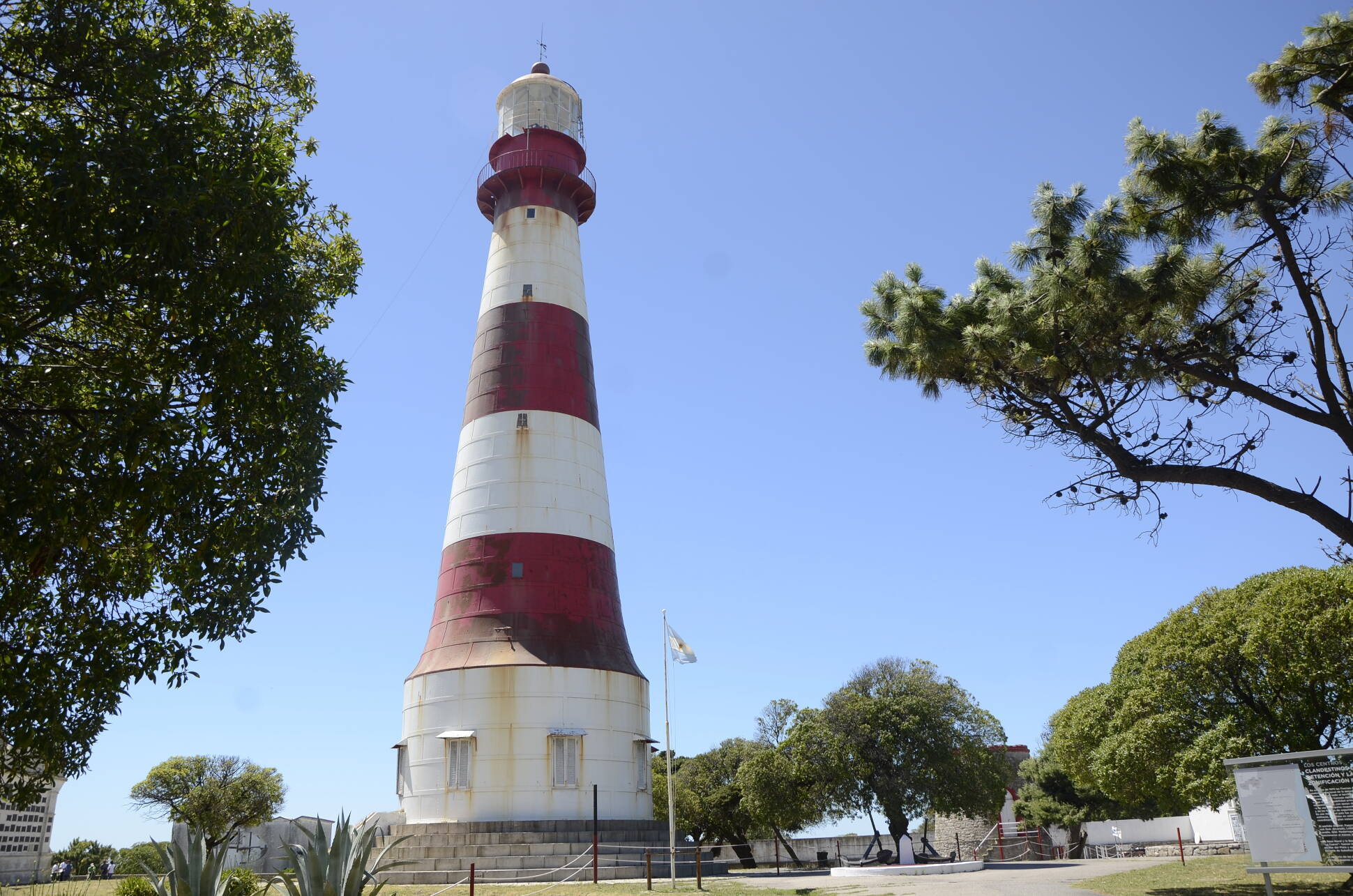 Durante el verano, los faros de la costa marítima están abiertos al público